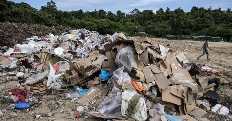 Boracay Just Reopened And Tourists Are Already Dumping Their Garbage On ...