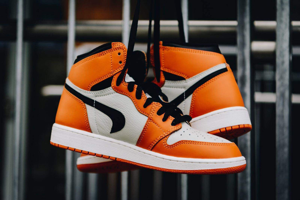 These Nike Air Jordan 1s With ‘Factory Defects’ Are Being Resold For ...