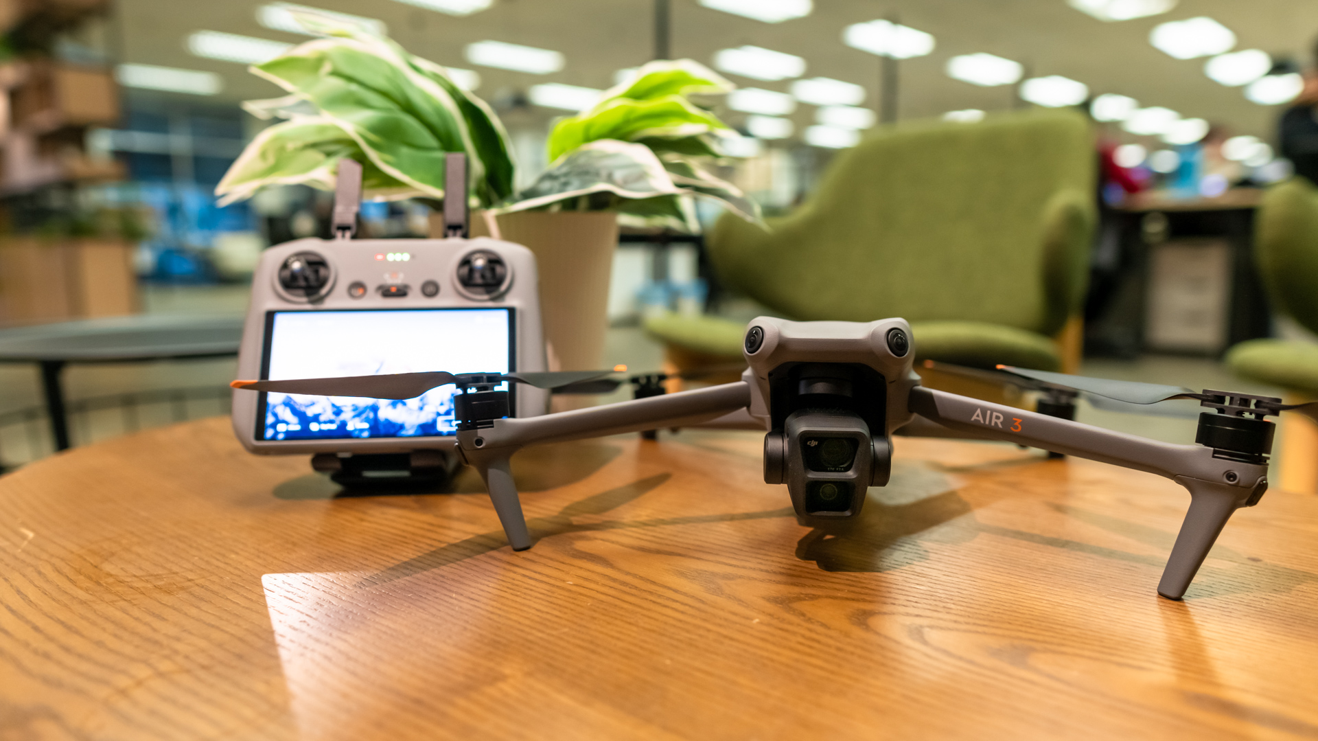 [REVIEW] The DJI Air 3 Boasts Impressive Dual Primary Cameras And 46 ...