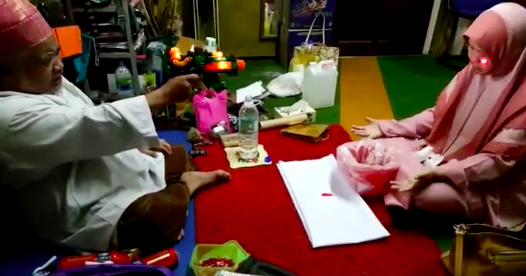 You Guys, Forget Raja Bomoh And His Coconuts. This New Bomoh Uses Toy ...