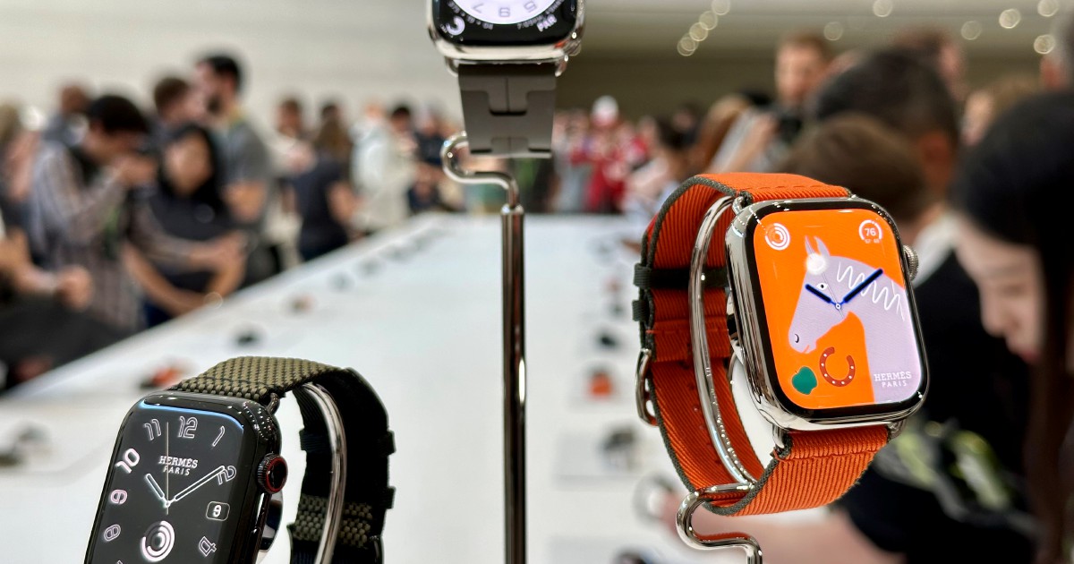 Apple Watch Will Be Able To Track Blood Pressure & Glucose Levels. But ...