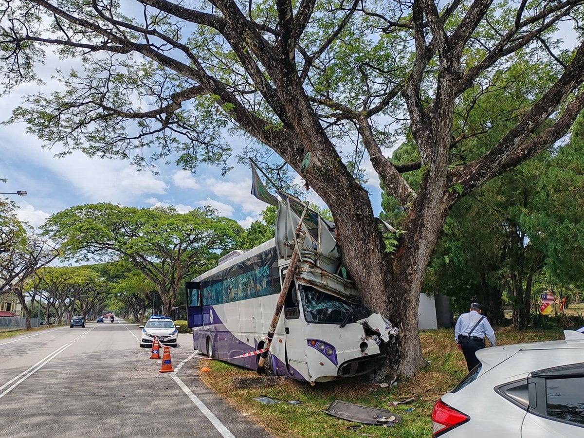 Sleep-Deprived Bus Driver Jailed 7 Days For UPM Crash That Injured 3 ...