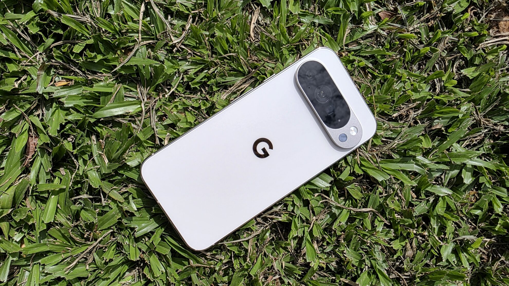 Is The New Google Pixel 10 Pro XL Worth RM5,999? We Break It Down For You