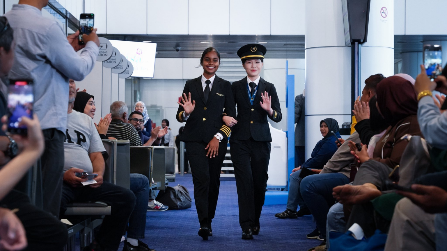 Malaysia Airlines Achieves Milestone With First-Ever All-Female Flight Crew