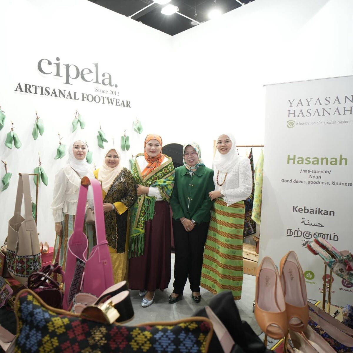 Cipela Perkenal Koleksi Berinspirasikan Kain Dastar Dari Warisan Tenun ...