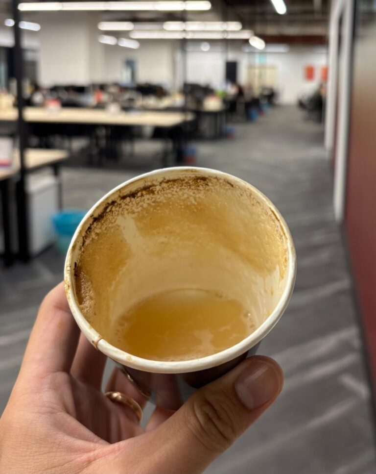 “Is It Gross To Drink Water From Your Used Coffee Or Tea Cup?” — Here’s ...