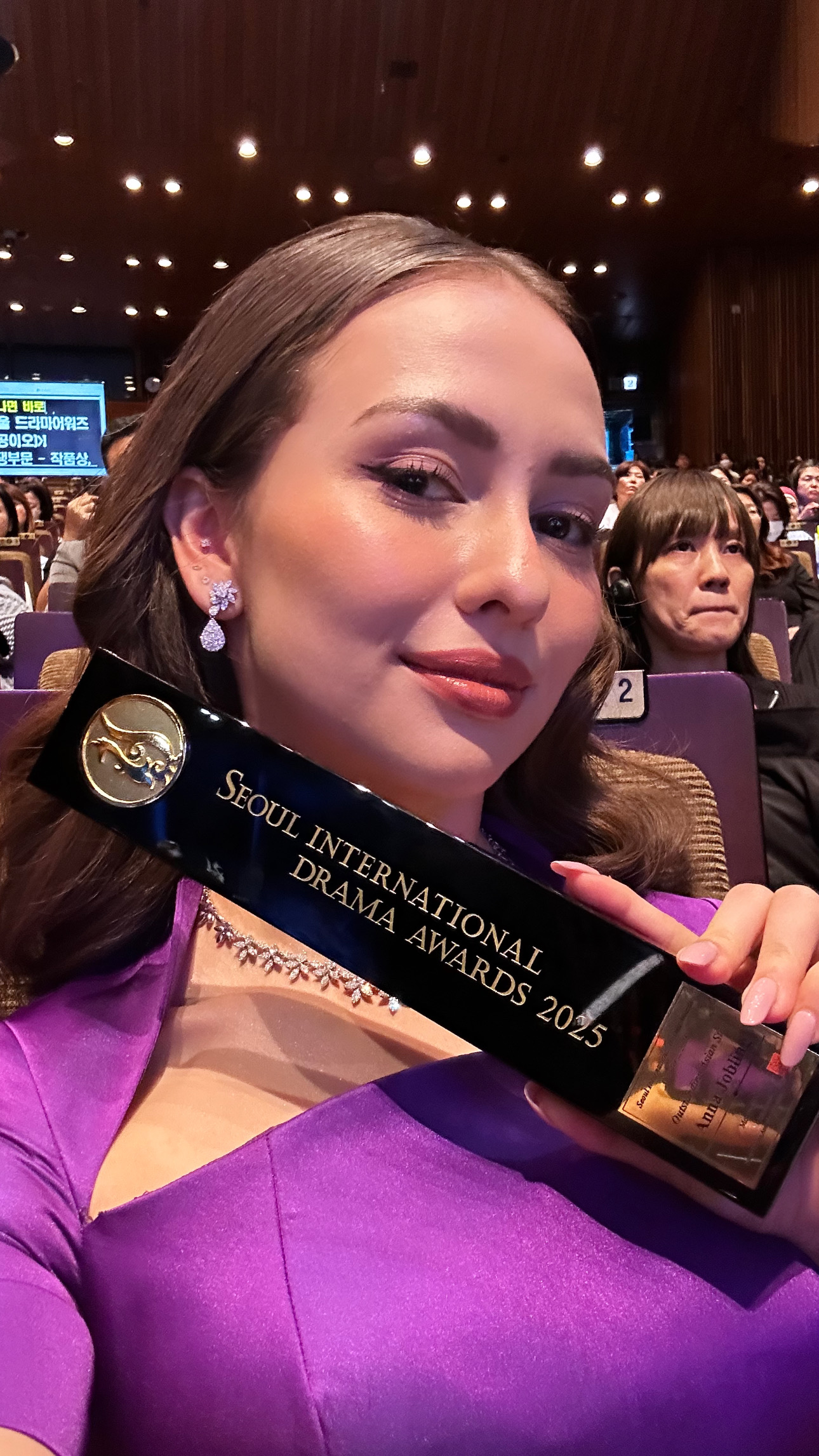 Anna Jobling Harumkan Nama Malaysia, Rangkul Gelaran ‘Outstanding Asian ...