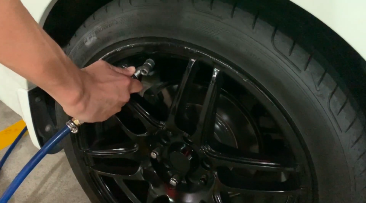 Step-By-Step Guide To Pumping Your Car Tyres At A Petrol Station