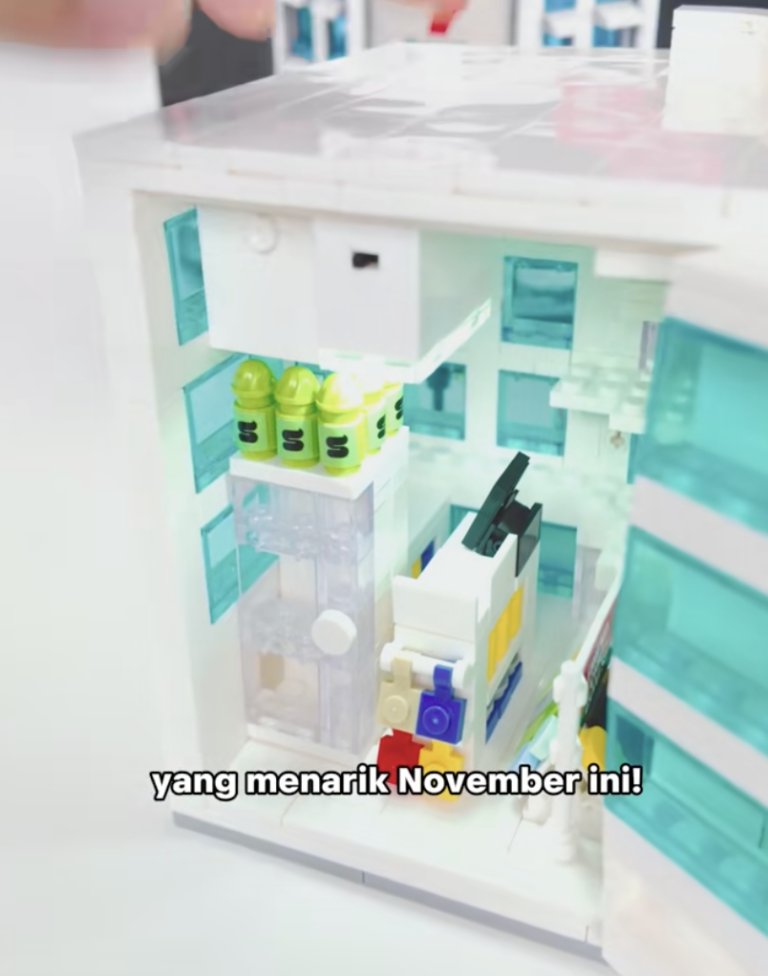 7-Eleven’s Limited-Edition Building Block Set Is Back With Light & Sound