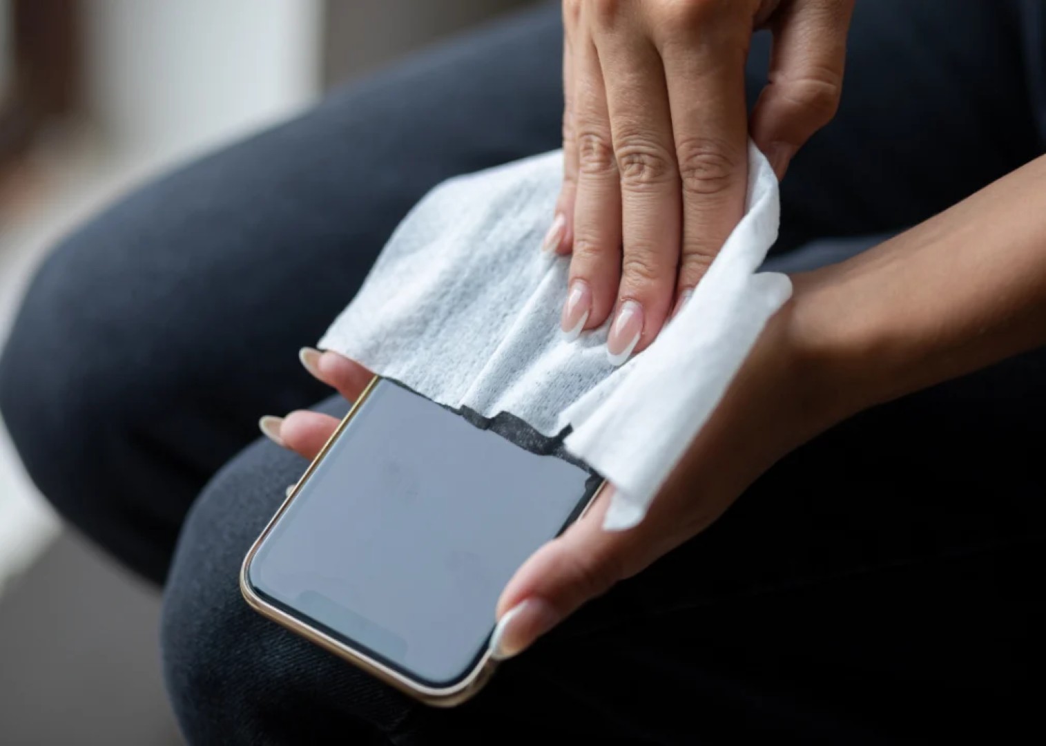 Here’s What To Do If You Drop Your Phone In Water