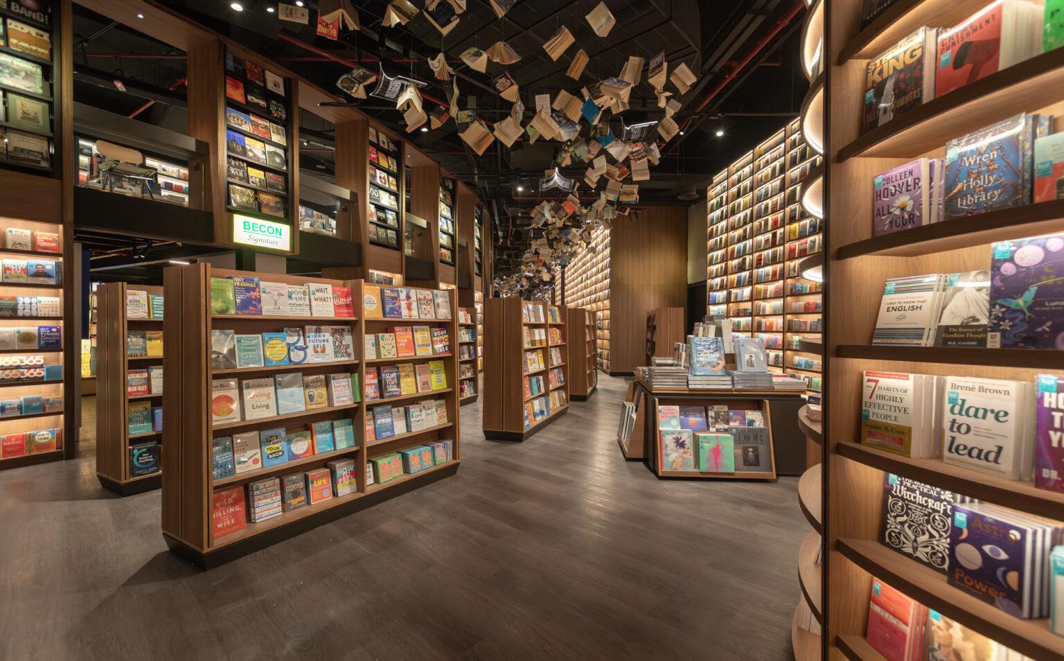 [PHOTOS] Take A Look Inside The Largest 24-Hour BookXcess Outlet At ...