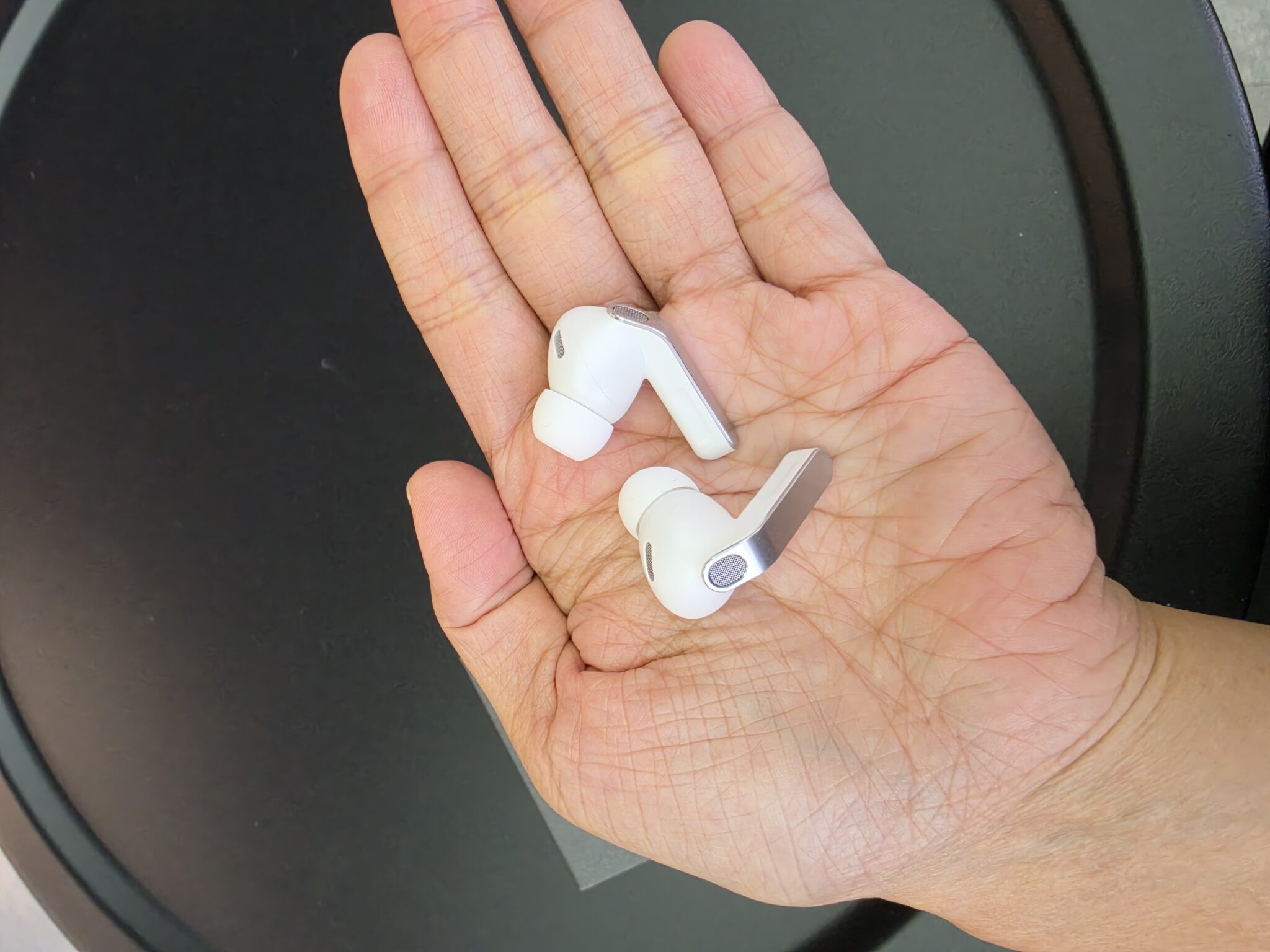[REVIEW] The Samsung Galaxy Buds4 Pro Provides Bigger Sound & Better ...