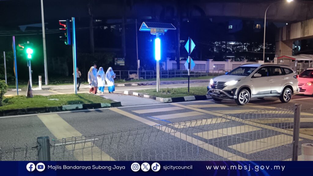 Subang Jaya’s New AI-Enabled Traffic Lights Use Loudspeakers To Keep ...