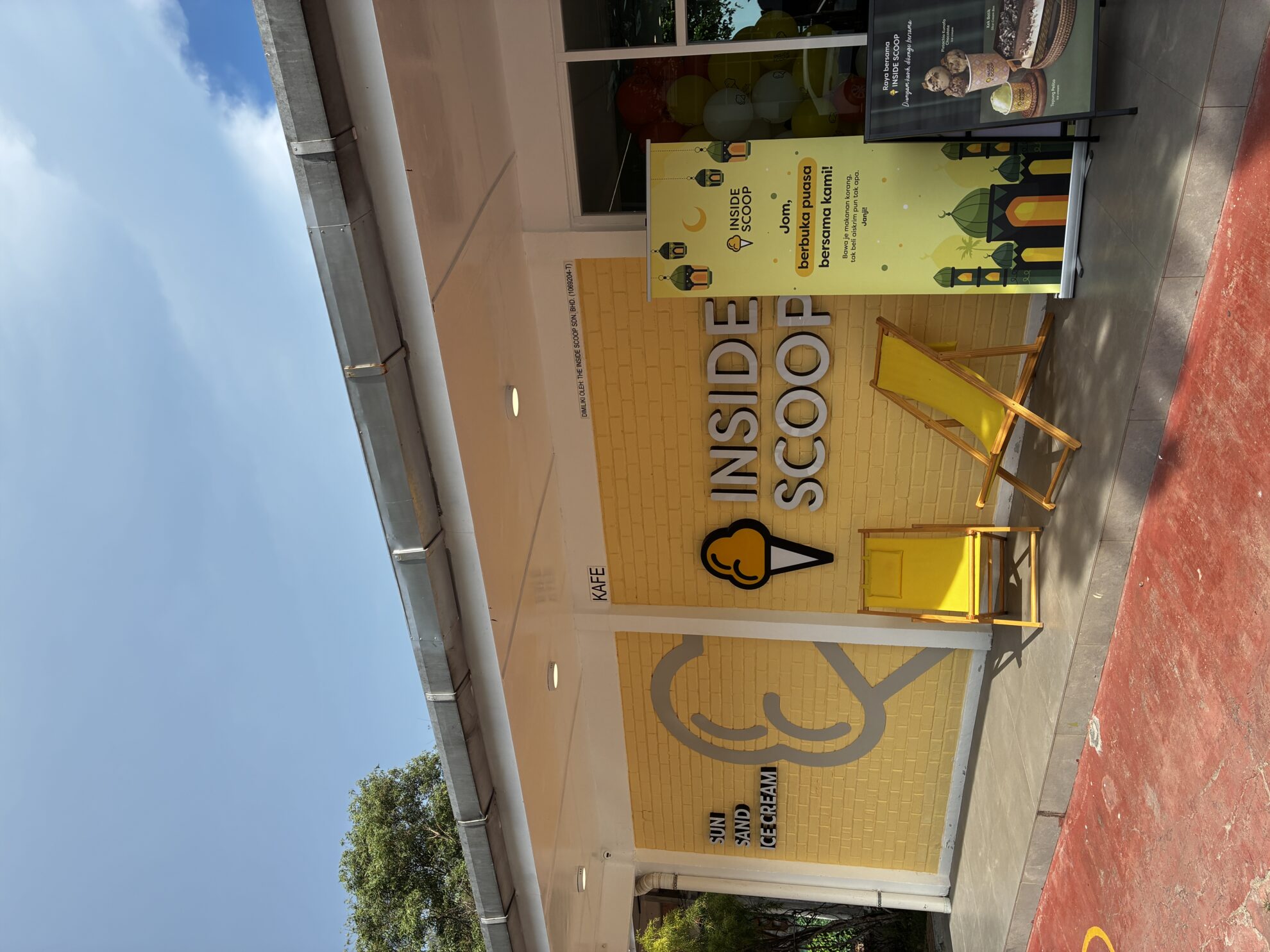 Inside Scoop’s Port Dickson Outlet Is Right By The Beach & It’s The ...