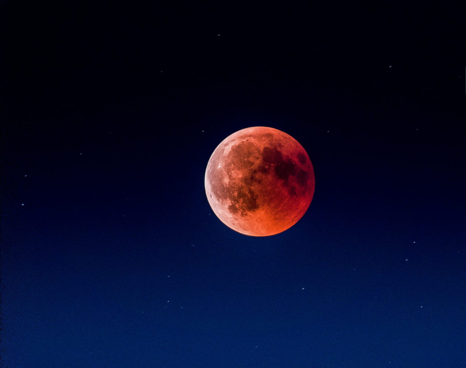 Here’s The Best Time To See The Total Lunar Eclipse Tonight