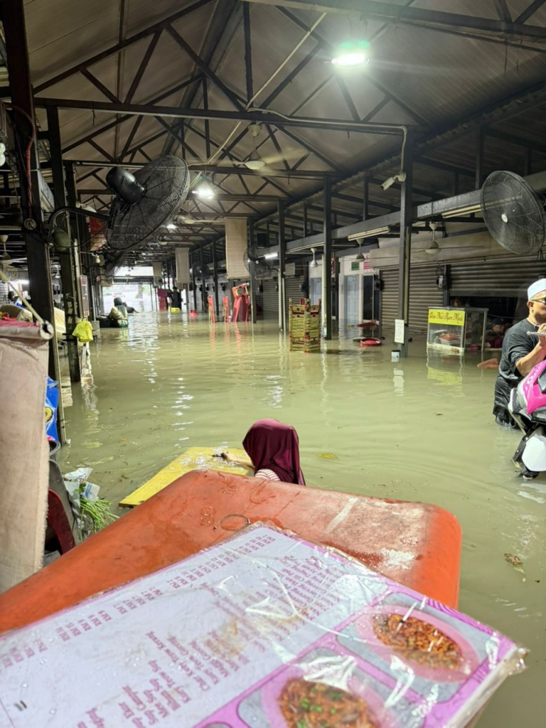 Heavy Rain Causes Chest-High Floodwaters At Popular Jalan 223 Food Court