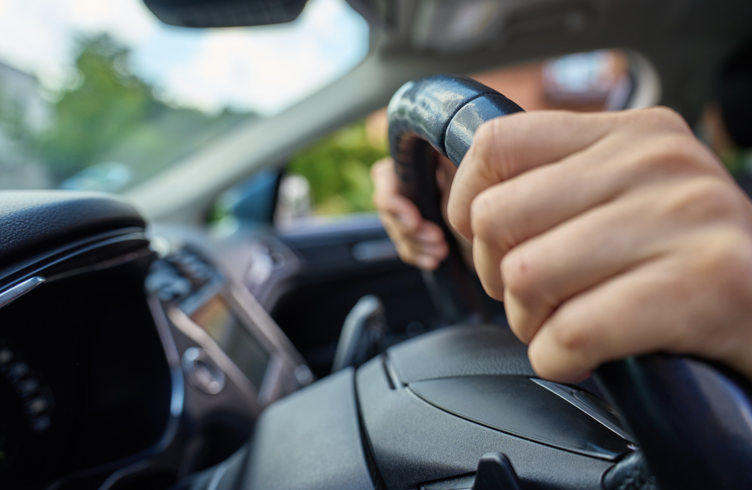 Why Is Your Car Dashboard Vibrating, And Why Does It Stop When You ...